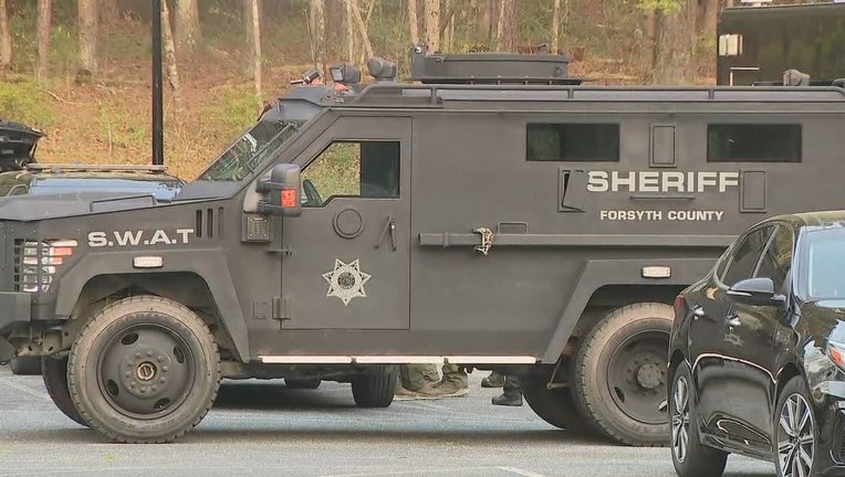Forsyth County Swat Team Takes Barricaded Man Into Custody Fox 5 Atlanta