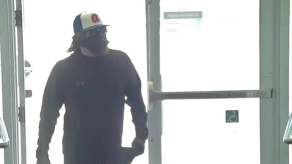 Police Searching For Suspect In Kennesaw Bank Robbery Fox 5 Atlanta 2760