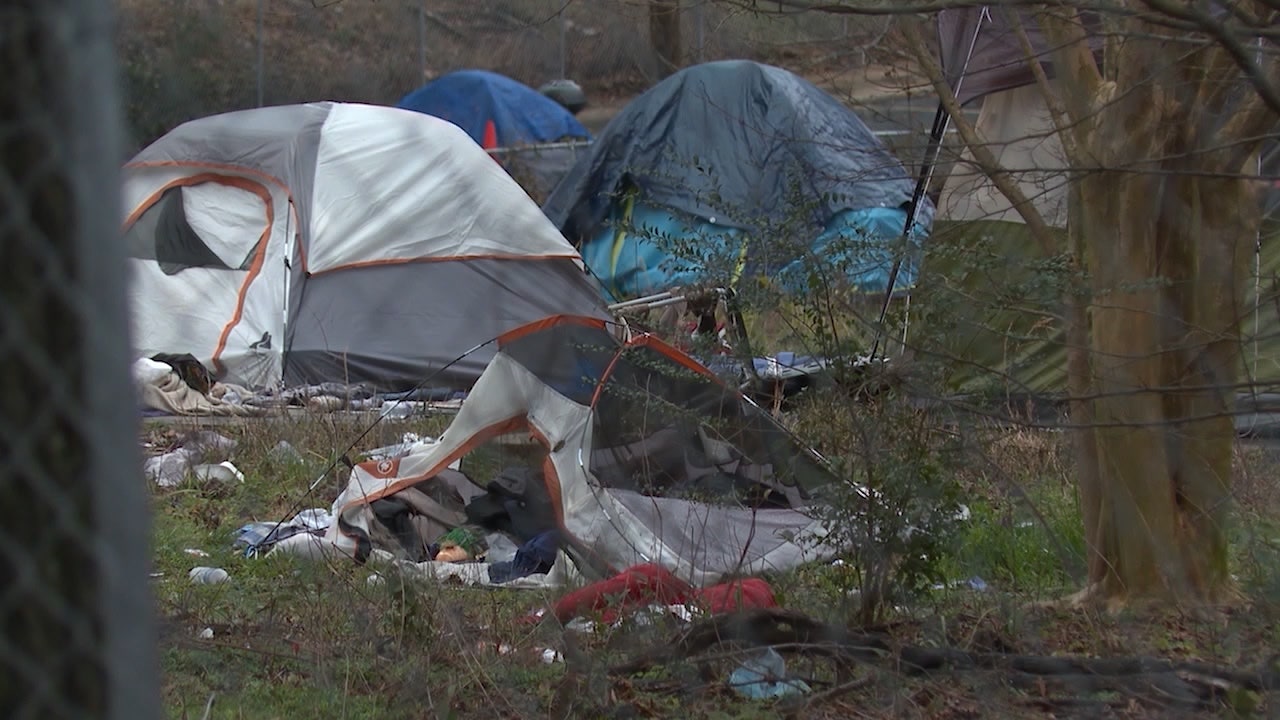 Atlanta police unit helps connect homeless people with resources | FOX ...