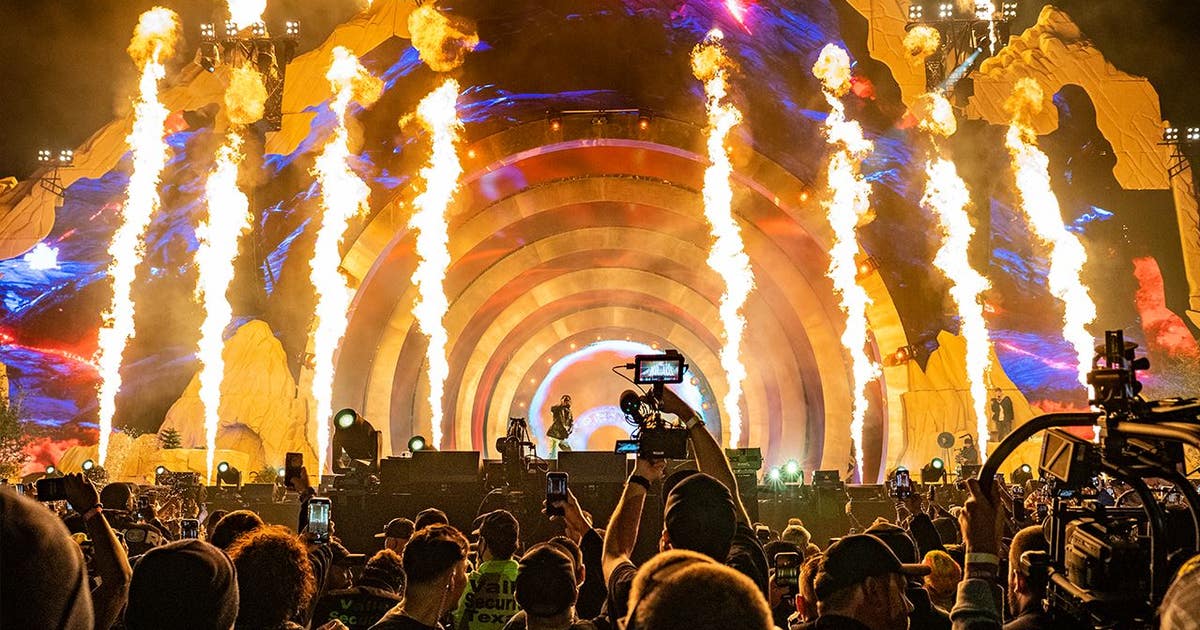 What happened at Travis Scott concert: How crowd surges can kill people ...