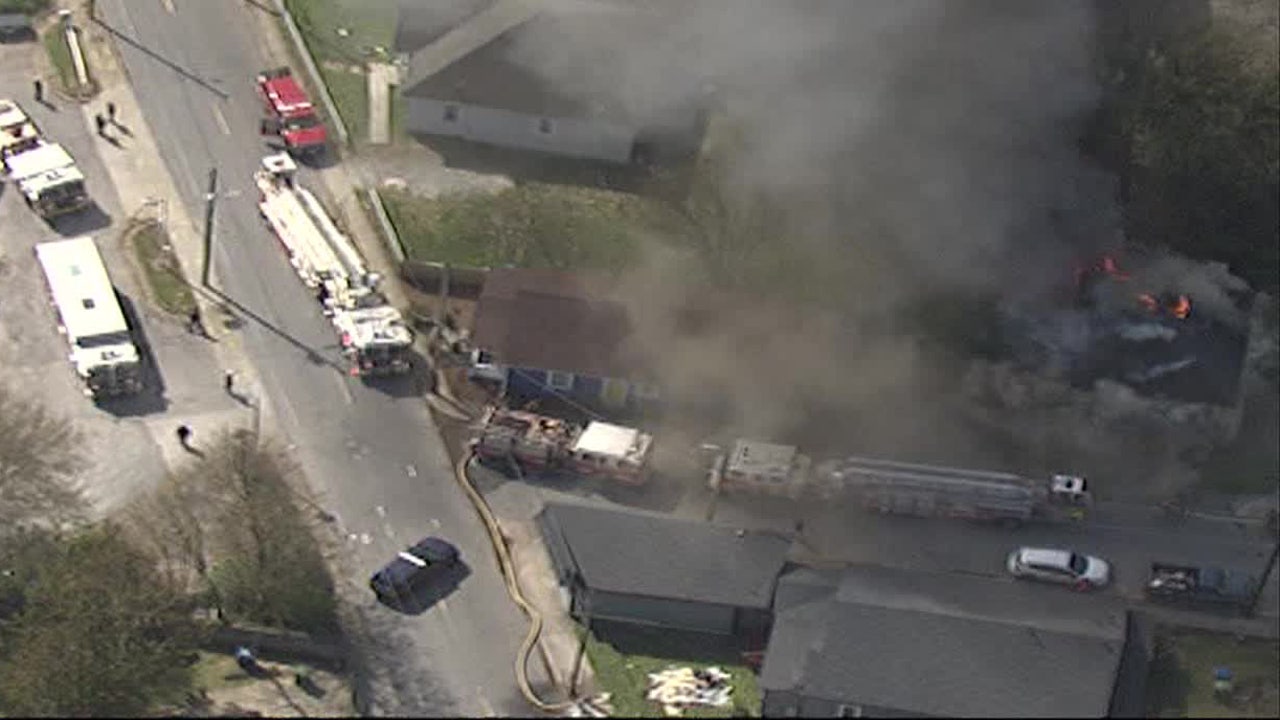 Firefighters respond to NW Atlanta house fire | FOX 5 Atlanta