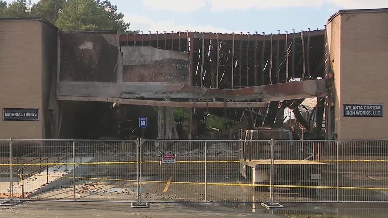 South Fulton warehouse fire remains under investigation | FOX 5 Atlanta South Fulton warehouse fire remains under investigation | FOX 5 Atlanta