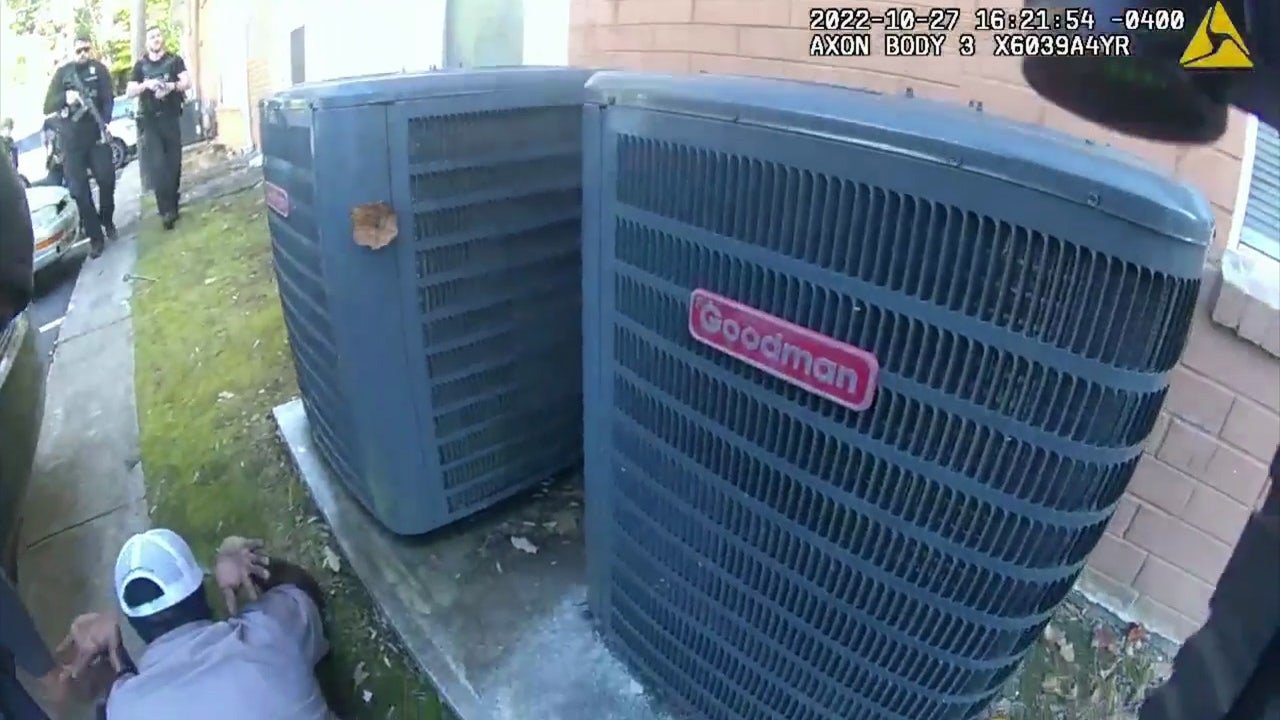 Body camera shows Atlanta police officers arrest murder suspect hours ... Body camera shows Atlanta police officers arrest murder suspect hours ...
