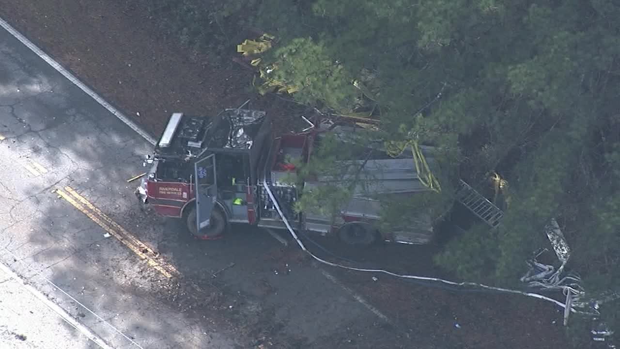 3 Riverdale firefighters injured, 1 critical after fire engine crashes ...
