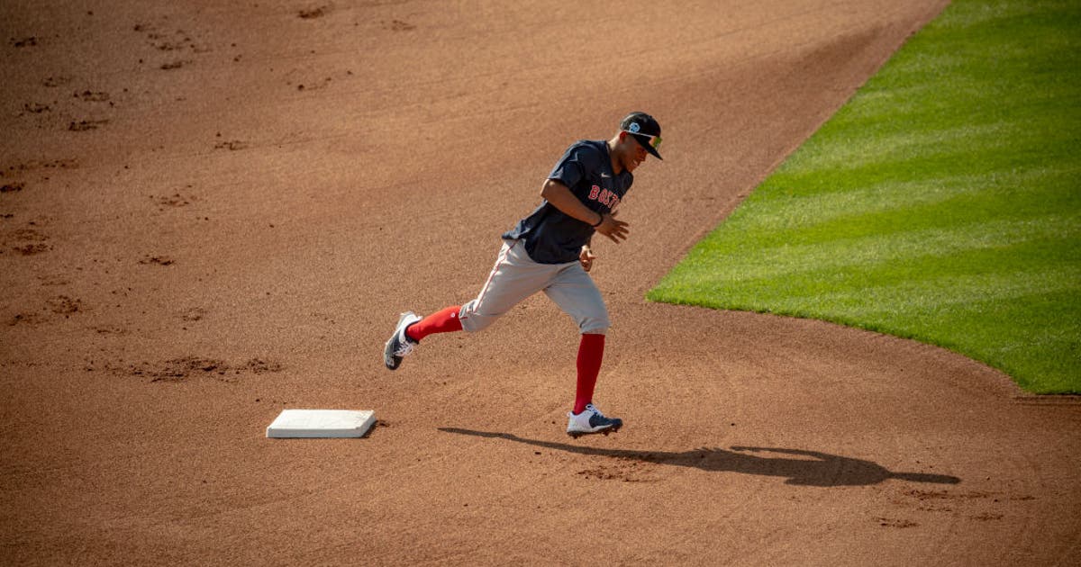 MLB's bigger bases could lead to more steals, fewer injuries, experts ...