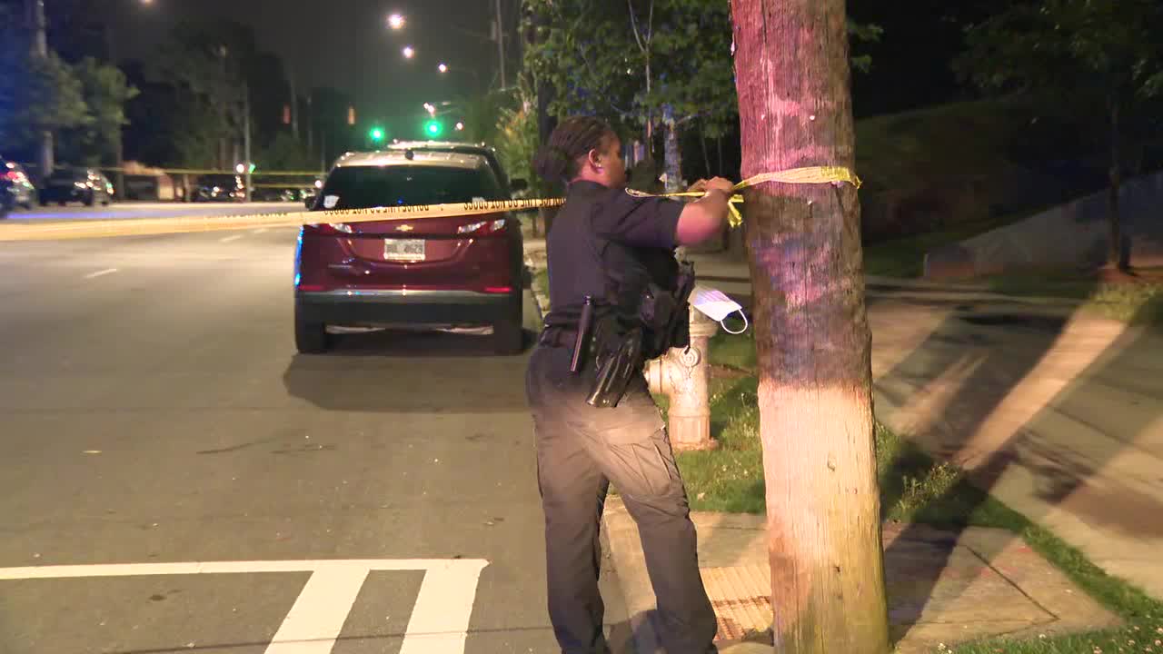 Police investigate double shooting along Boulevard | FOX 5 Atlanta