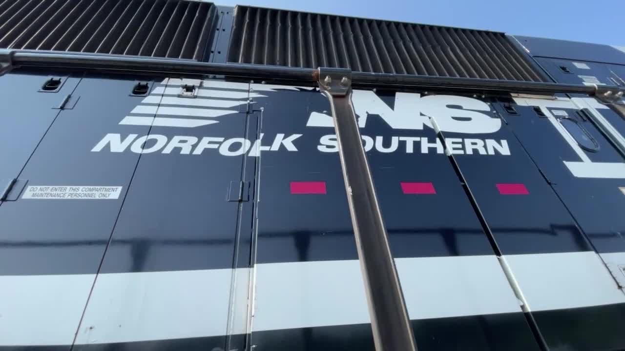 Norfolk Southern makes deal with investors to prevent another fight for ...