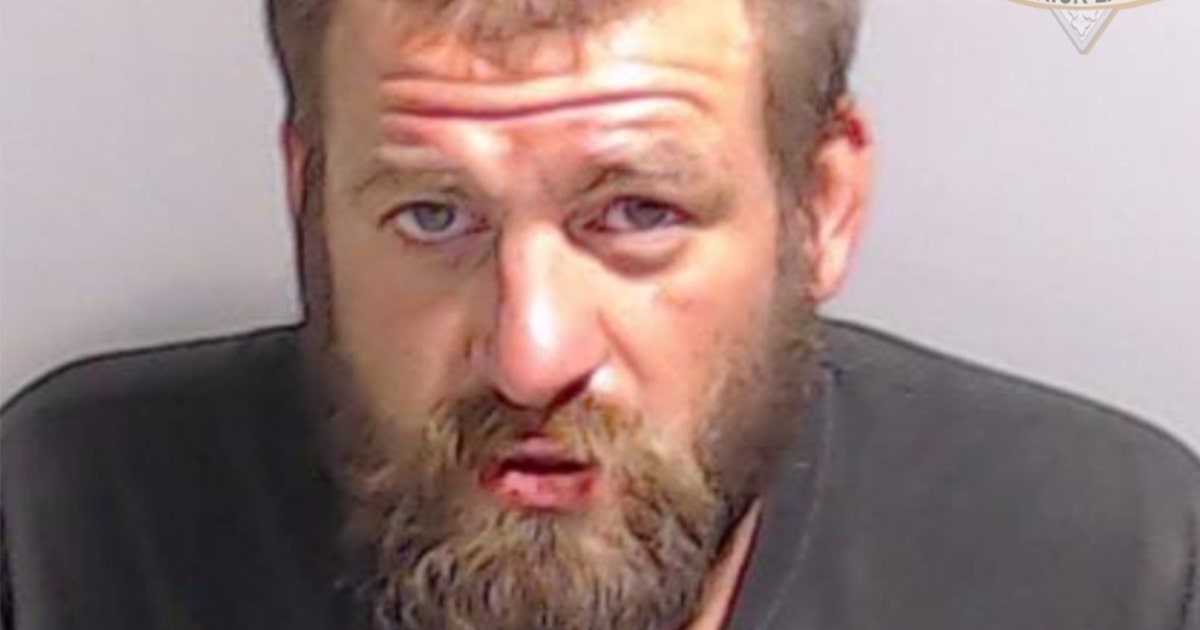 Georgia man leads police on slow-speed chase ending at Waffle House ...