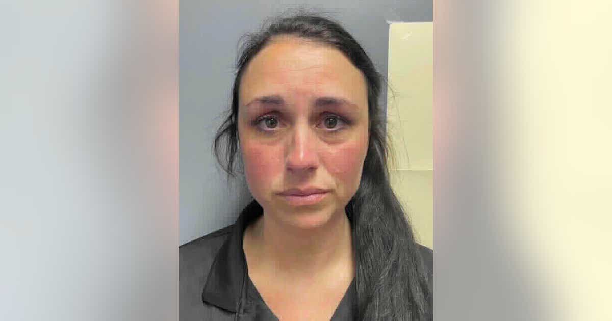 Towns County jail guard arrested for smuggling cell phone to inmate ...
