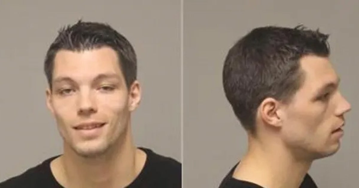 Georgia inmate on the run after escaping police at Savannah airport ...