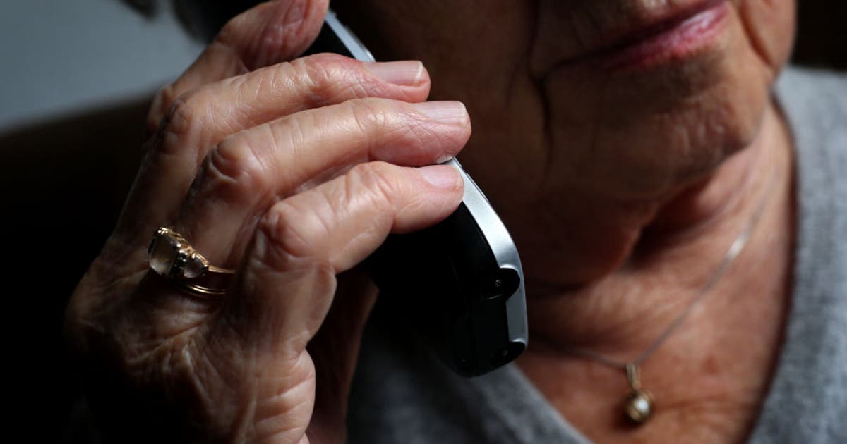 The top 12 numbers scammers use to text or call | FOX 5 Atlanta