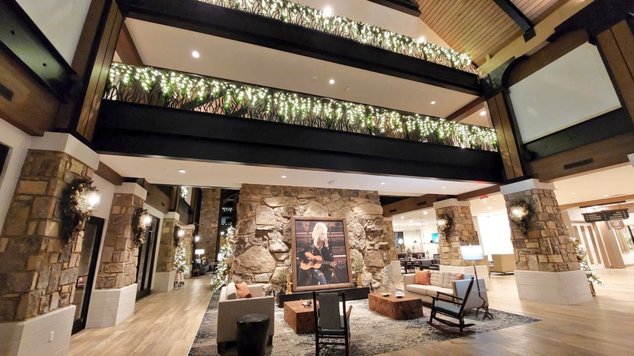 Our first look inside Dollywood’s HeartSong Lodge & Resort | FOX 5 Atlanta Our first look inside Dollywood’s HeartSong Lodge & Resort | FOX 5 Atlanta