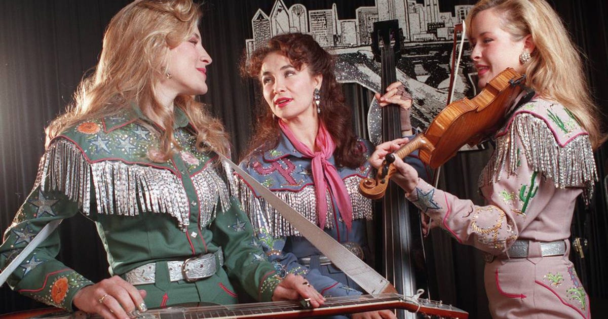 The Dixie Chicks founding member Laura Lynch dies | FOX 5 Atlanta