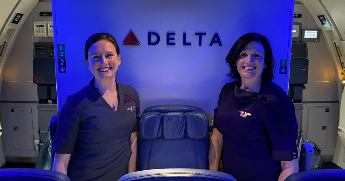 Mother-daughter Delta flight attendants create special holiday ...