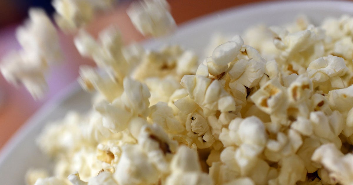 What is ‘popcorn brain?’: How social media could impact your focus ...