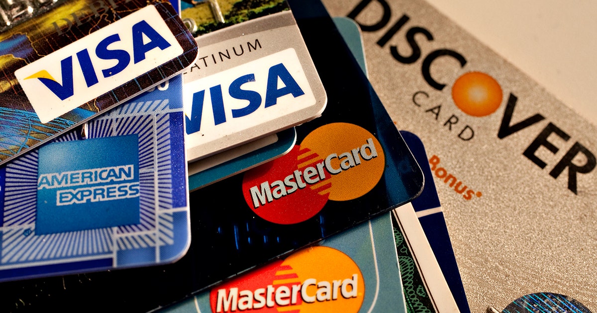 Credit card delinquency rates hit worst level since 2012 in new Fed ...