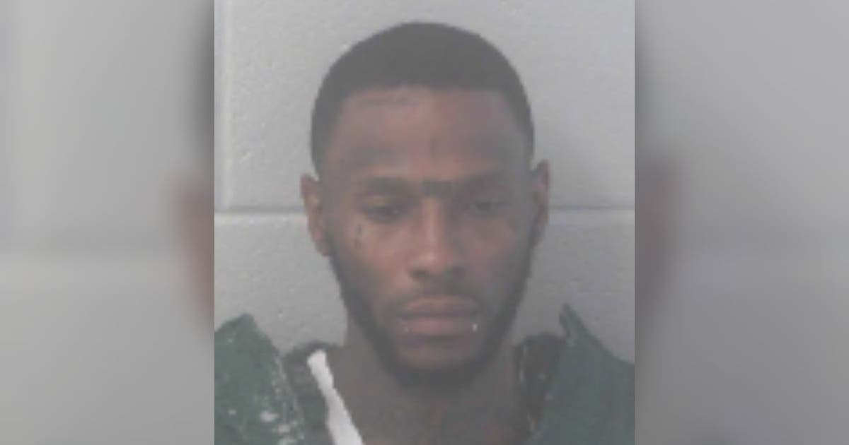 Manhunt for escaped inmate Kendrick Hurst intensifies; man arrested for ...