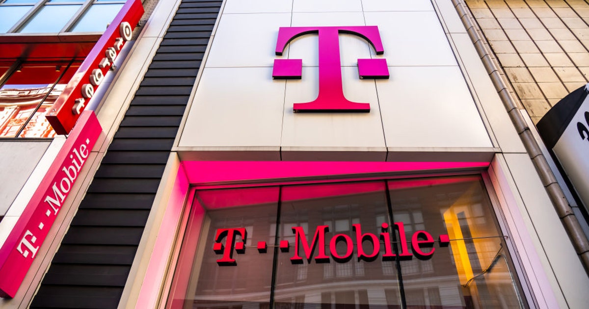 T-Mobile to acquire most of US Cellular's assets in $4.4B deal | FOX 5 ...