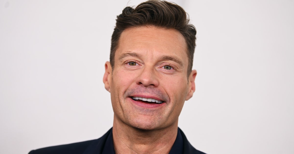 Dunwoody High School to name part of stadium after Ryan Seacrest | FOX ...