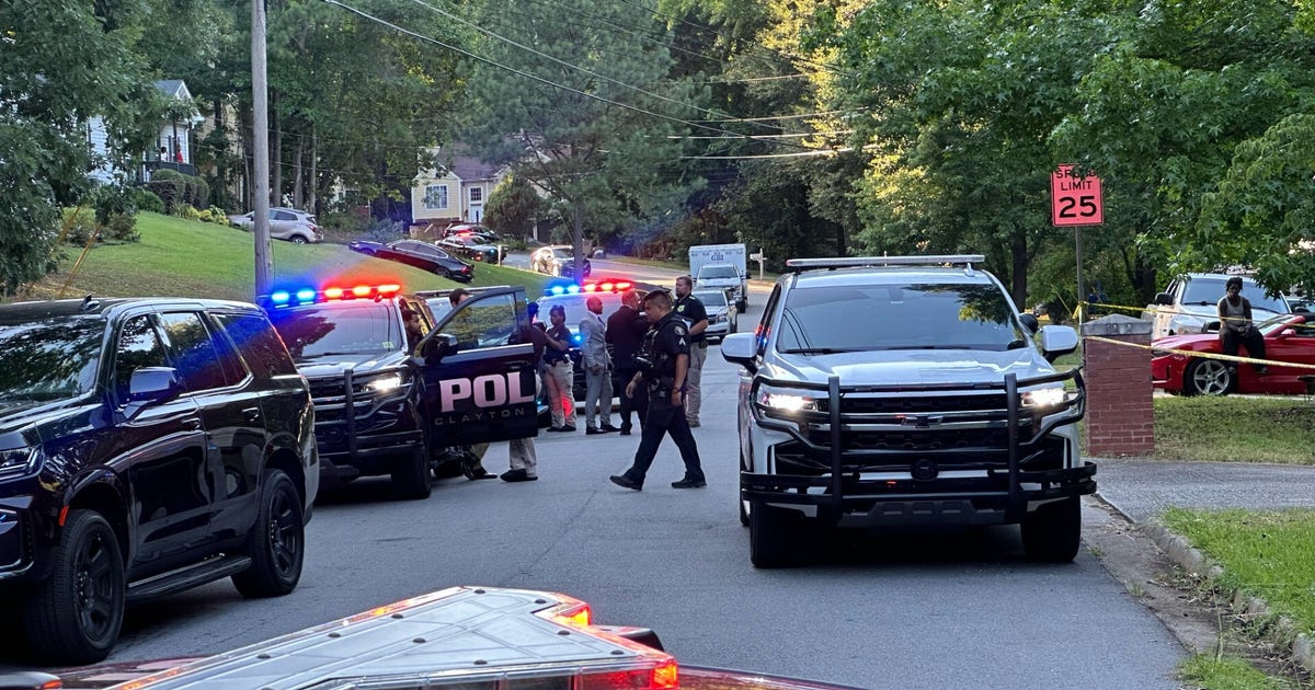 Armed 18-year-old shot by officer after breaking into vacant Rex home ...