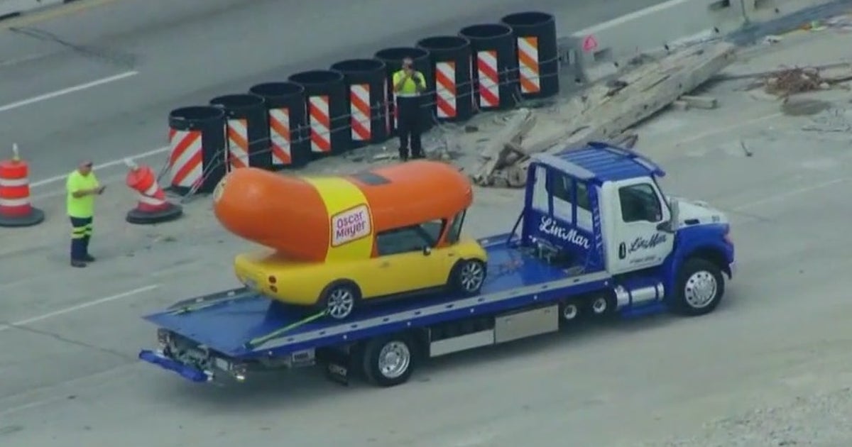 Iconic Oscar Mayer Wienermobile involved in Illinois crash | FOX 5 Atlanta