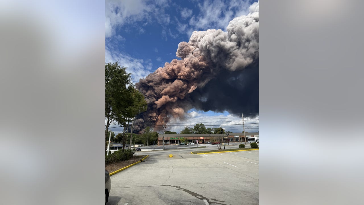 BioLab fire: What to know about chlorine, when to contact doctor | FOX ...