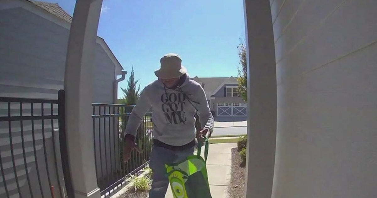 Suspected porch pirate caught wearing 'God Got Me' shirt during iPhone ...
