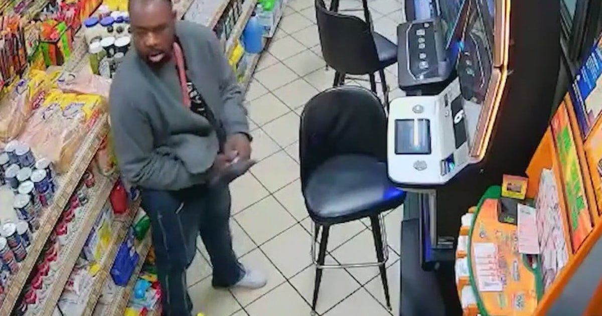 Man caught on camera smashing gaming machine in East Point | FOX 5 Atlanta