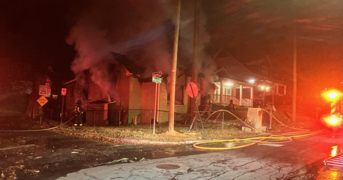 Four displaced after home catches fire on Main Street in NW Atlanta ...