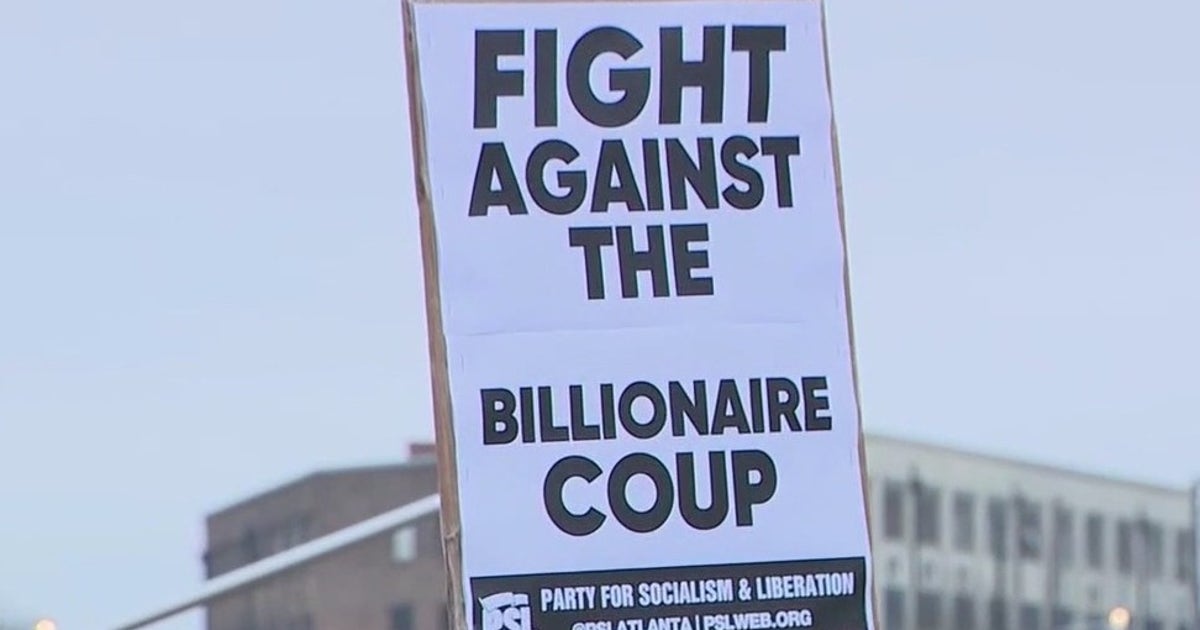 Federal workers rally Wednesday at federal building in downtown Atlanta ...