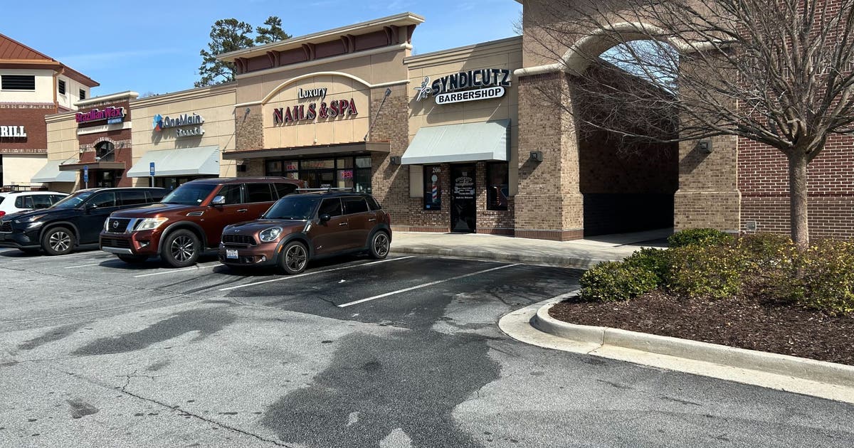 2 dead in suspected murder-suicide at Douglasville shopping center ...