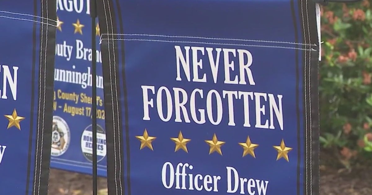 Honoring Georgia's fallen: A traveling memorial wall pays tribute to ...