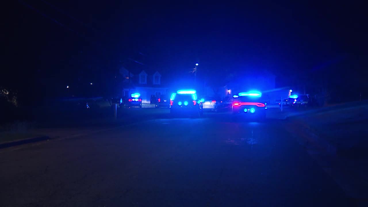 Teen girl shot multiple times in southwest Atlanta, 16-year-old ...