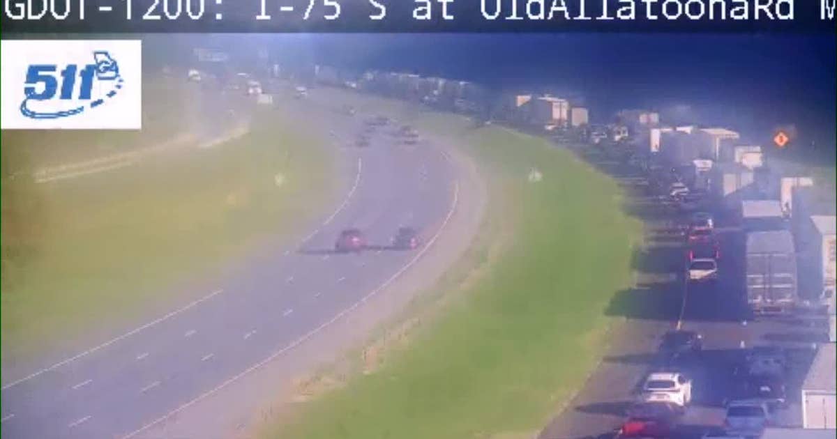 Crash on I-75 ejects child, injures 3 others | FOX 5 Atlanta