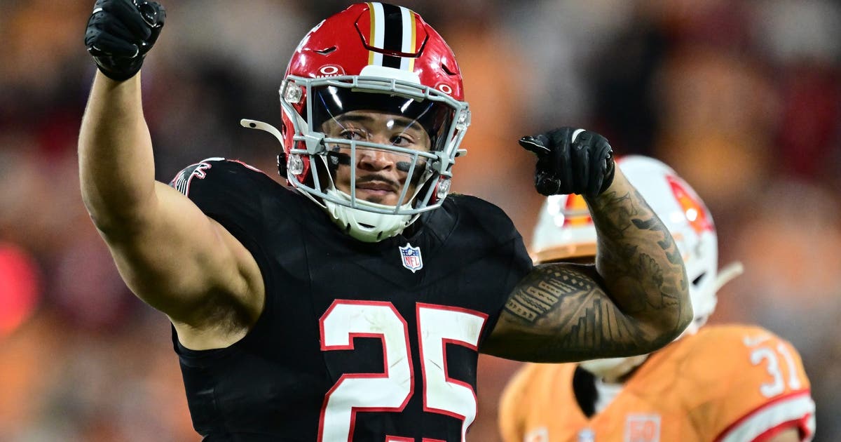 Falcons stun Buccaneers with last-second field goal in 29-28 comeback ...