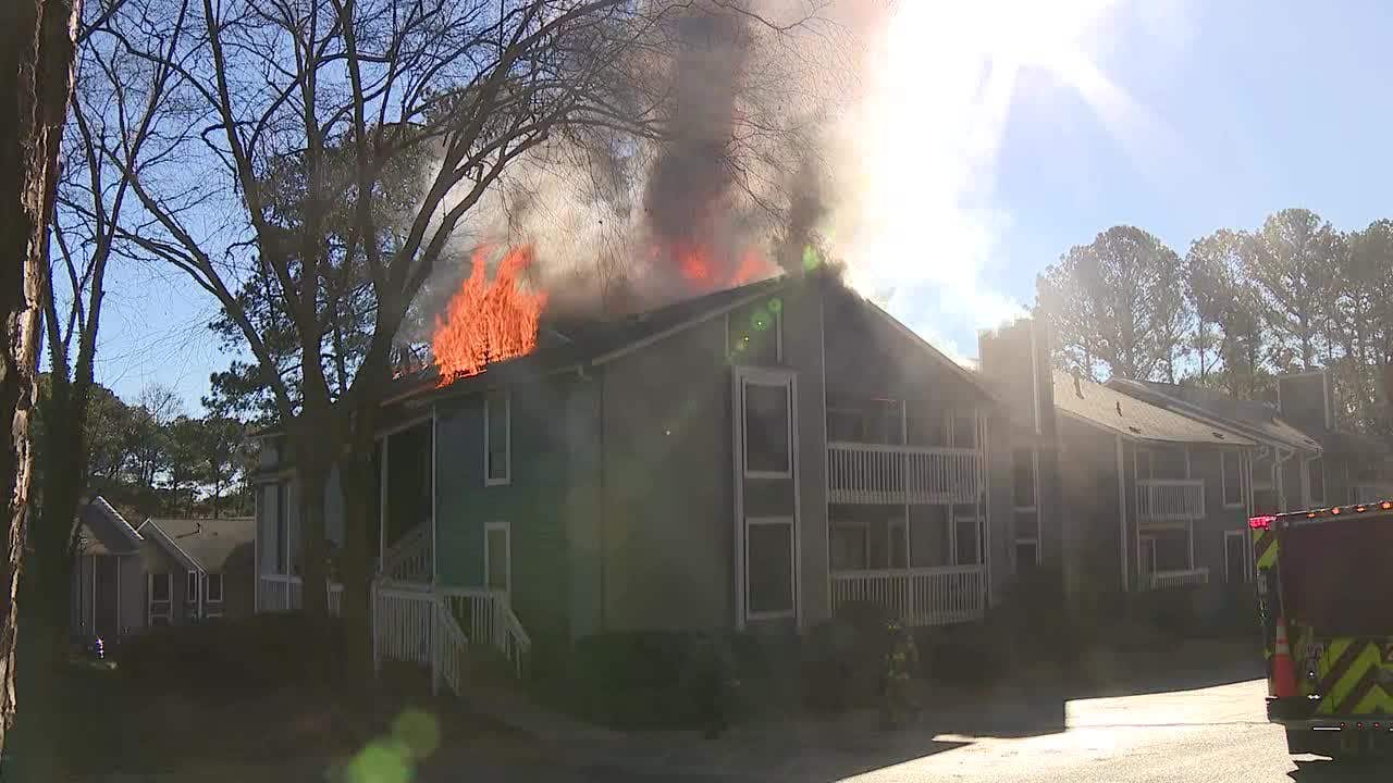 5 apartments destroyed in DeKalb fire: Residents describe 'fire cooking ...