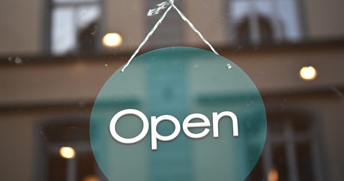 Schools, governments decide on opening Tuesday after ice storm | FOX 5 ...