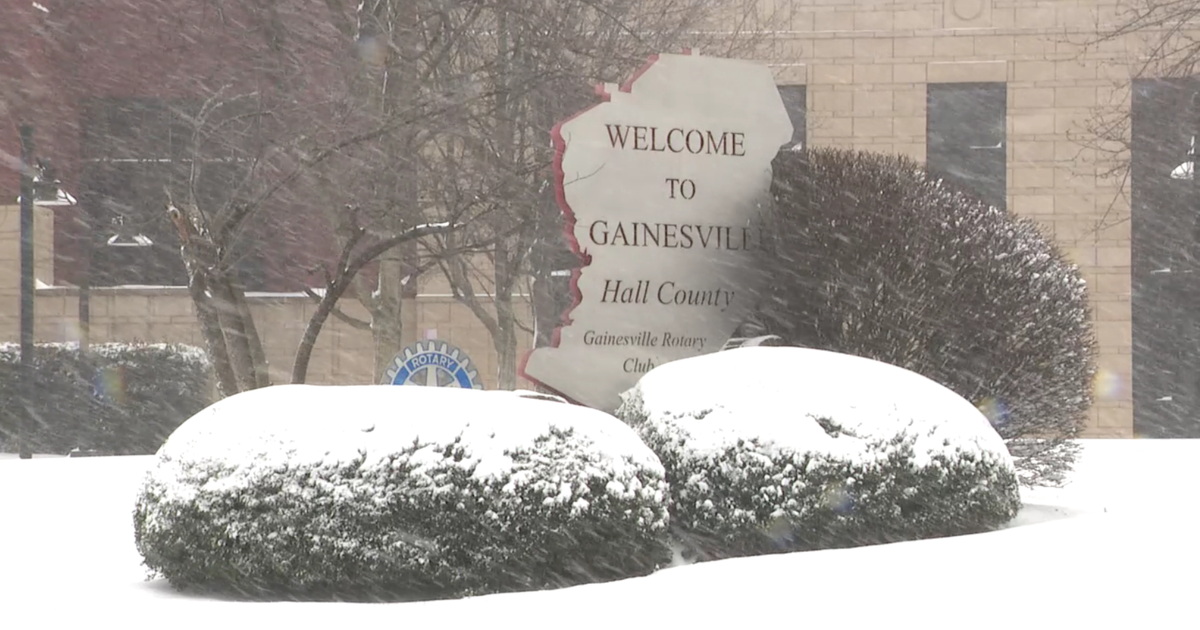 Snow blankets Gainesville; deep freeze expected | FOX 5 Atlanta