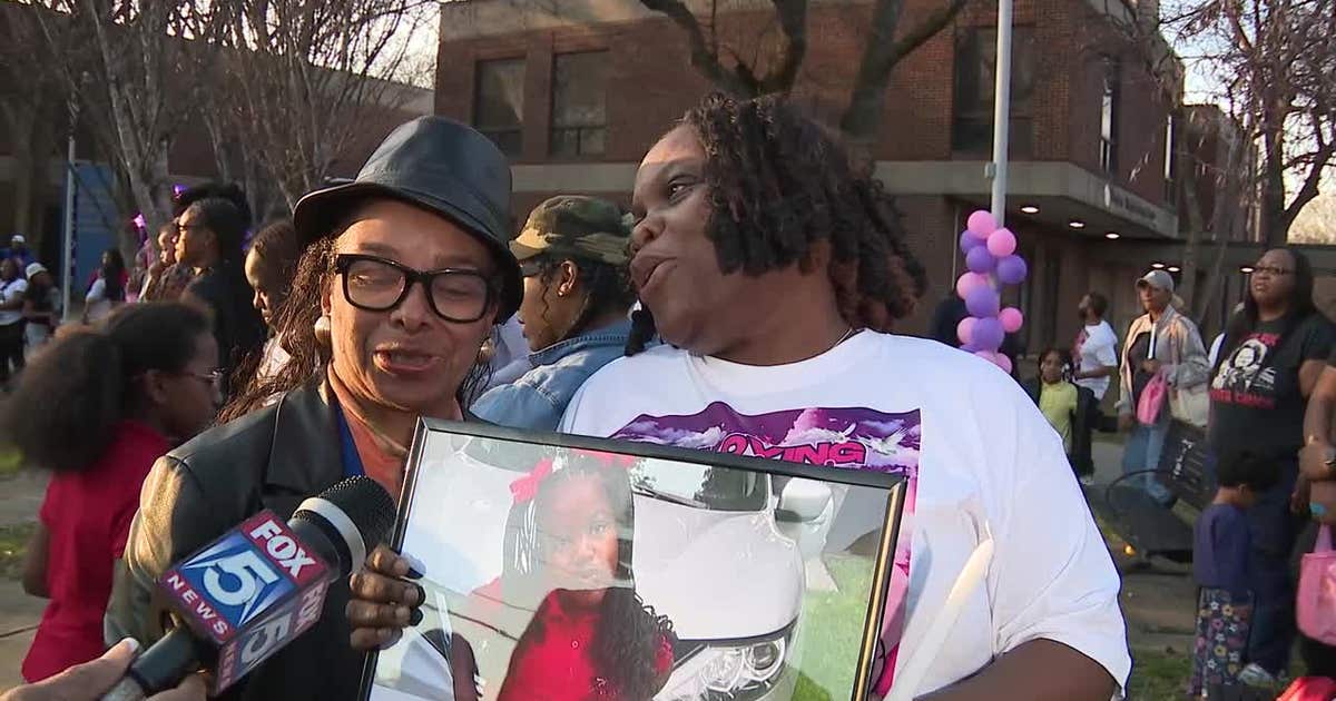 ‘I want just my baby’: Vigil held for 7-year-old Zoey Price as search ...