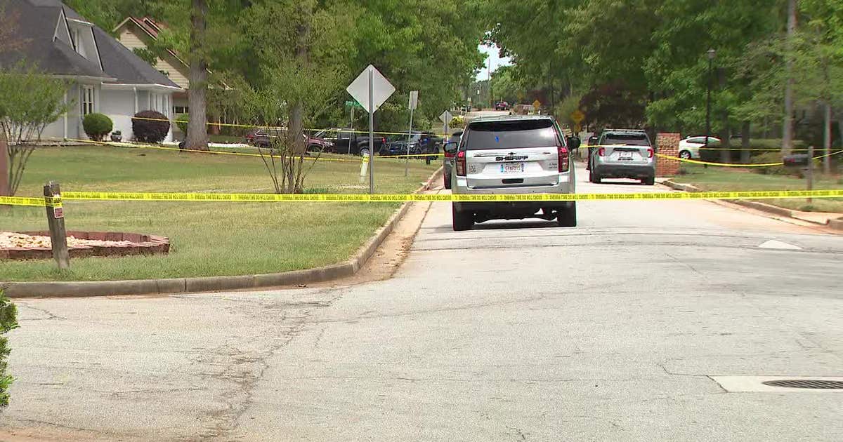 Naked man shot by Rockdale deputy after indecent exposure call | FOX 5 ...