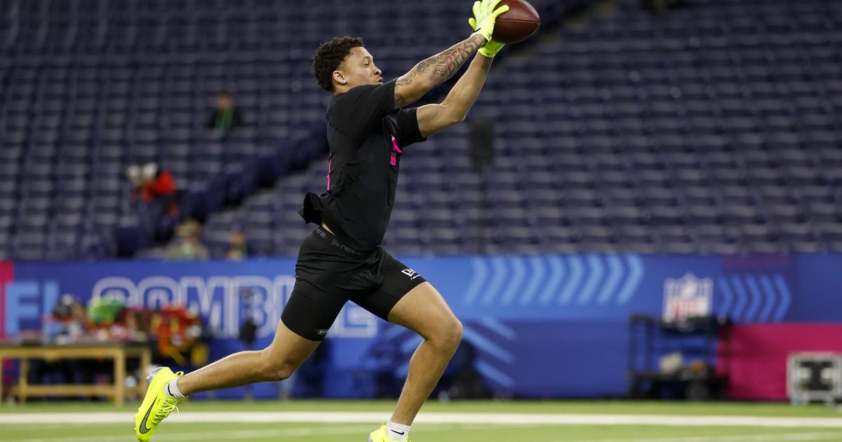 Falcons draft Clemson's Avieon Terrell to join brother A.J. Terrell ...