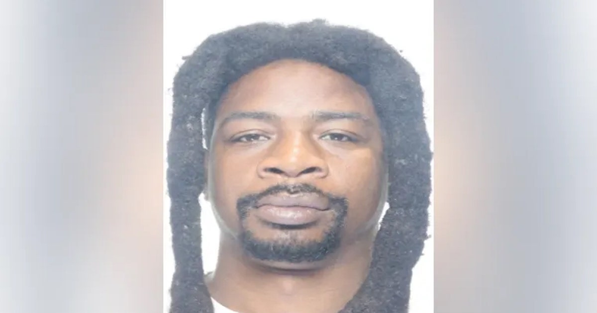 Manhunt for suspected gunman in southwest Atlanta shooting | FOX 5 Atlanta