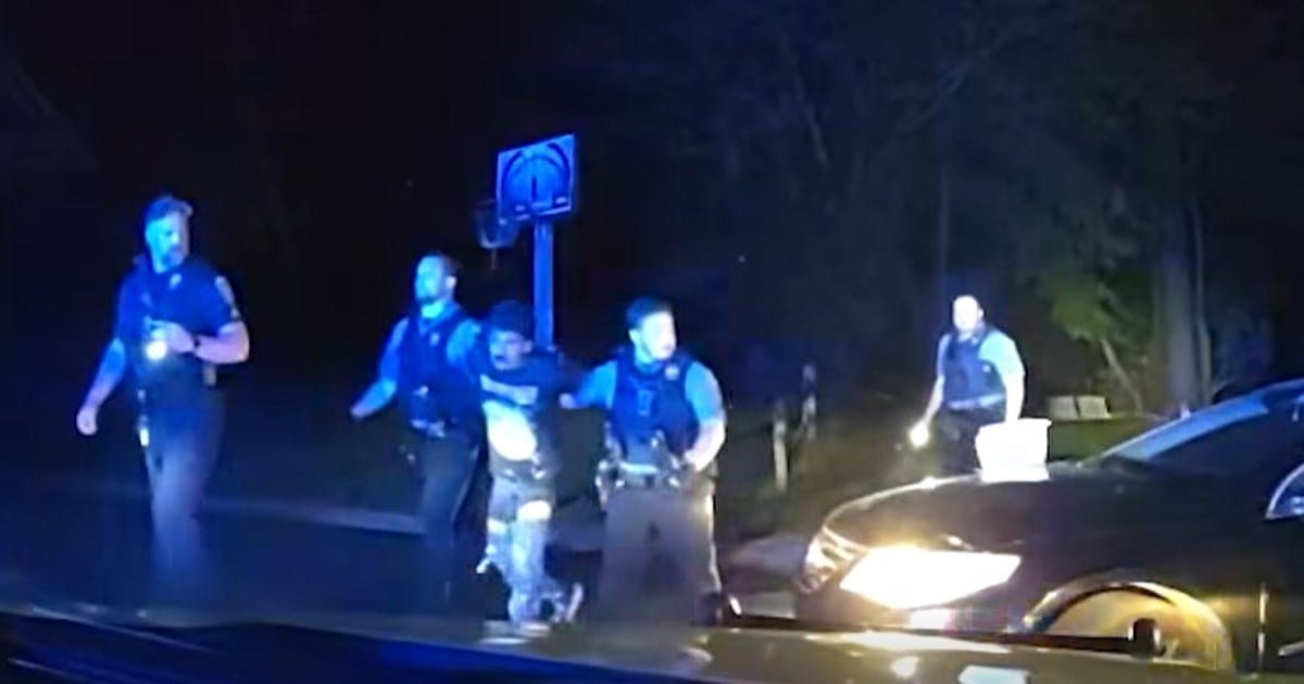 Fleeing Gwinnett driver fights officer over taser during arrest | FOX 5 ...