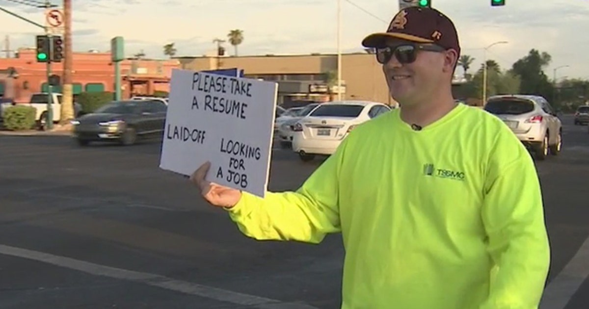 Arizona man finds job after panhandling his resume | FOX 5 DC
