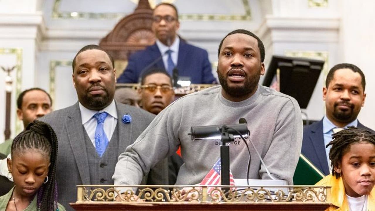 Rapper Meek Mill's conviction thrown out, granted new trial | FOX 5 DC