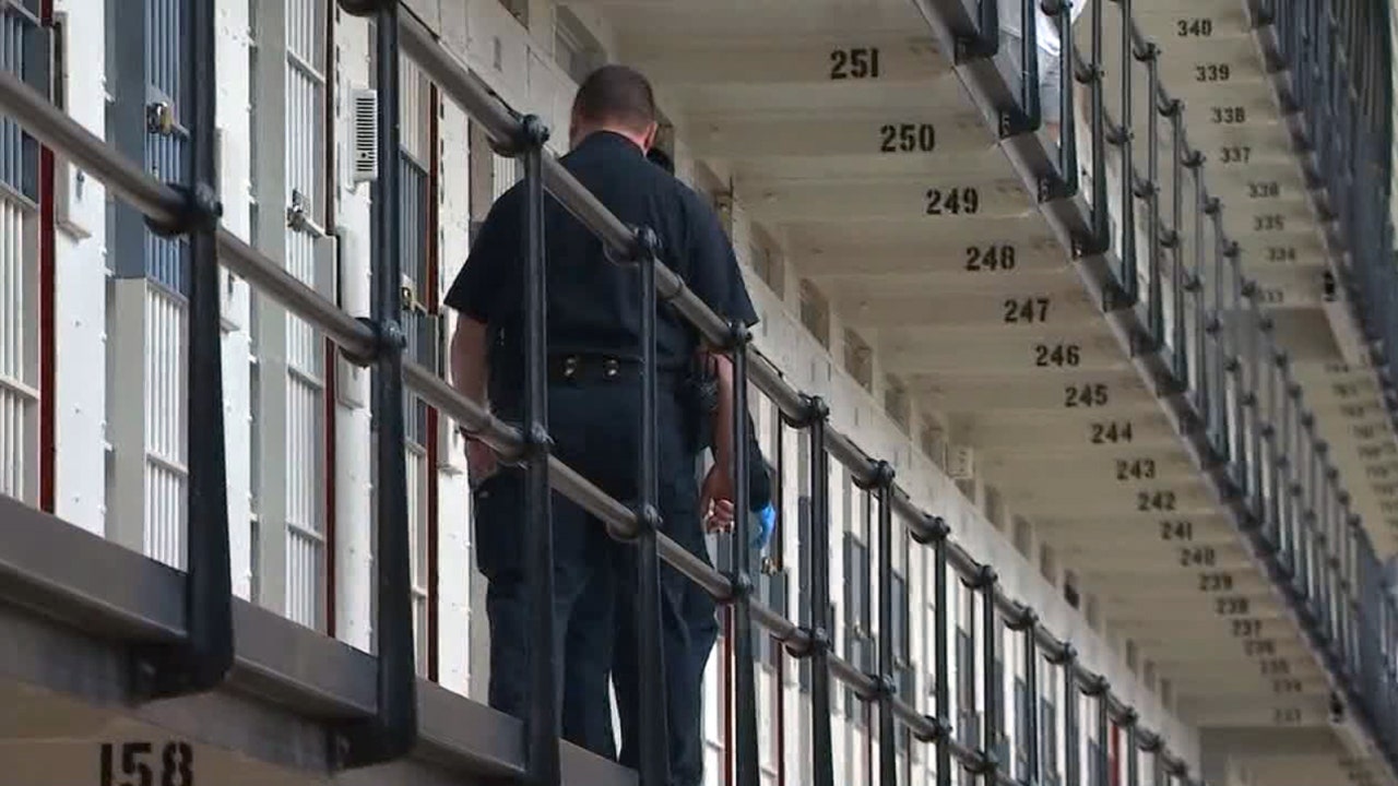 US government will execute inmates for first time since 2003 | FOX 5 DC