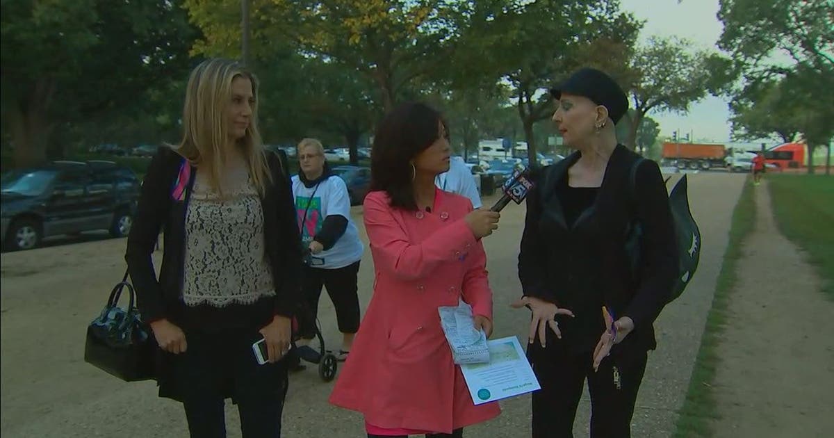 Mira Sorvino, childhood friend 'stampede' to raise awareness for ...