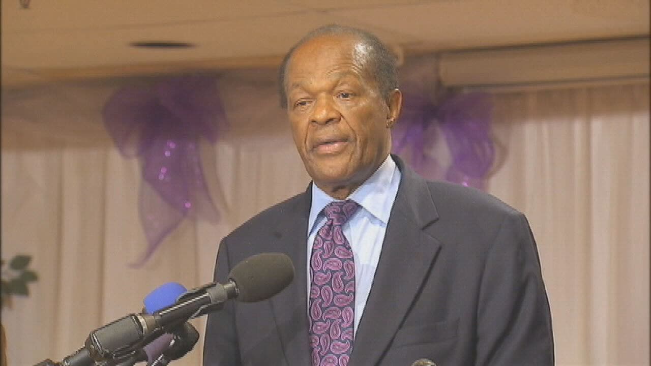 Marion Barry memorial plans include city hall statue or bust