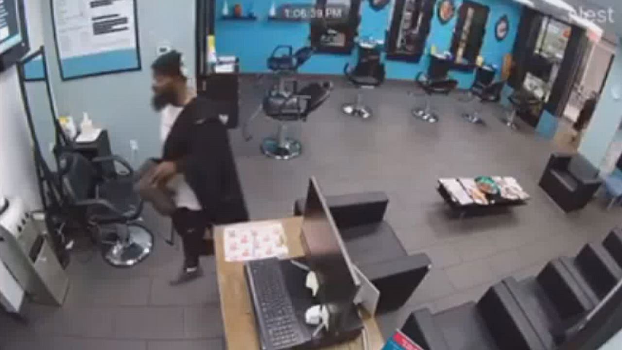 Suspect Caught On Camera Trying To Assault Women In Westfield Wheaton