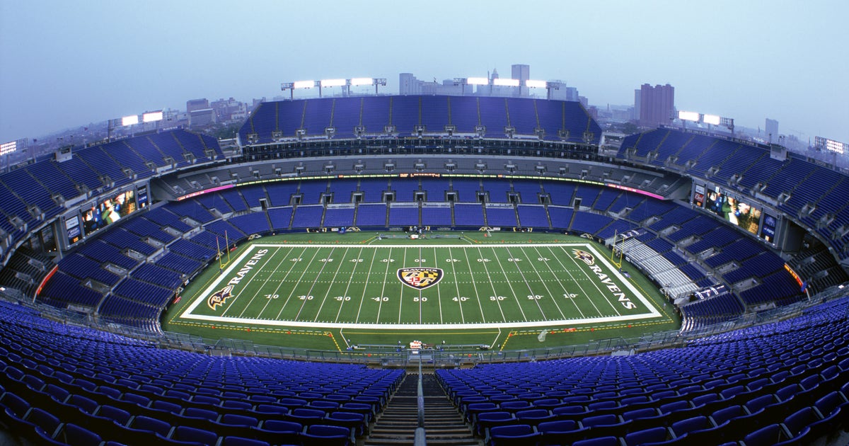 Ravens fan punches Commanders fans in viral video; police ask victims ...